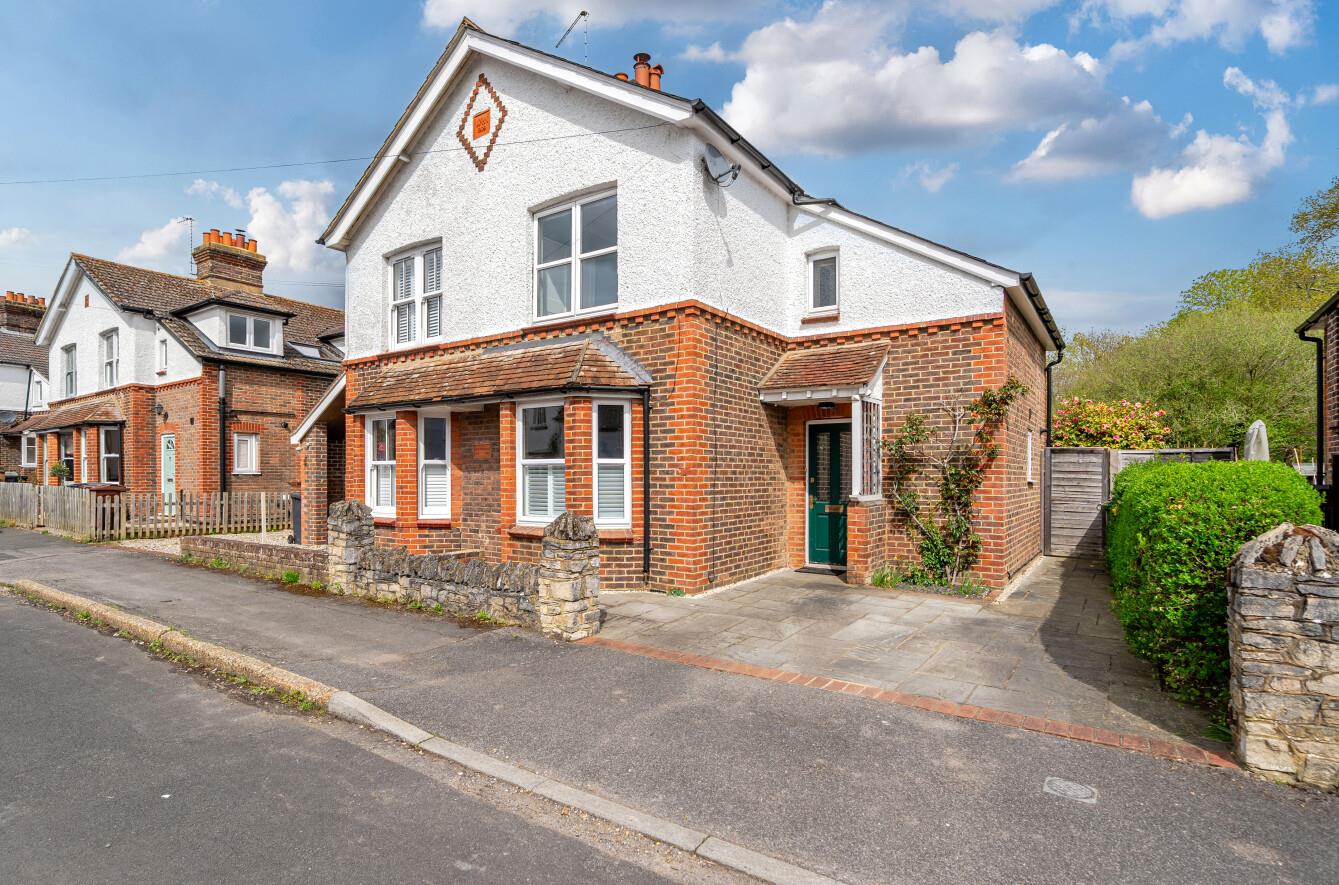 James Road, Peasmarsh, Guildford - Collins Guildford